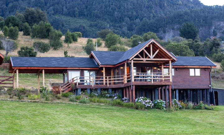 Amplia Parcela Vista Al Lago Ranco Para 9 Personas - Lago Ranco