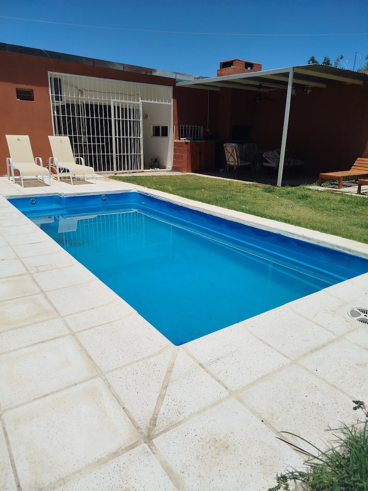 Casa Con Piscina,5' Del Centro, A 15' De Potrero - San Luis