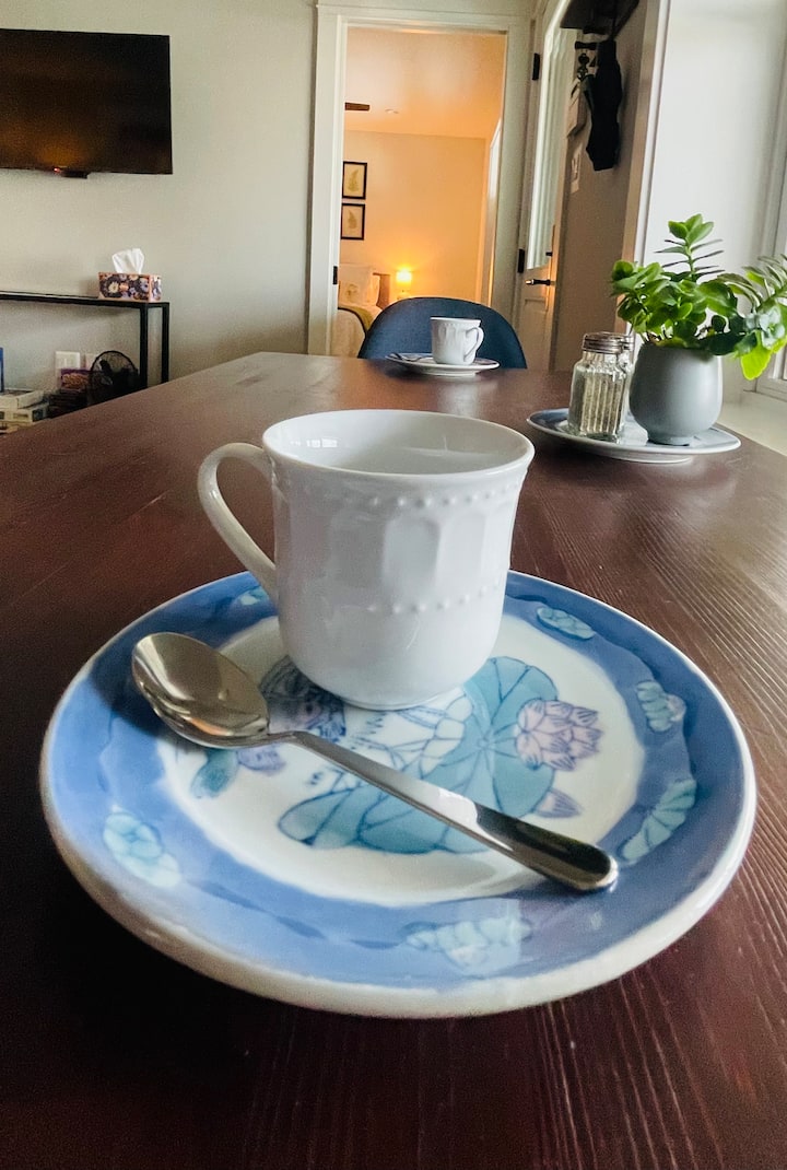 Charming Sunlit Patio Guest Suite In Lyon Village - Arlington, VA