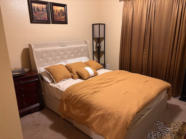 Marysville Comfort Retreat By Miss G Stays Llc. - Marysville, WA