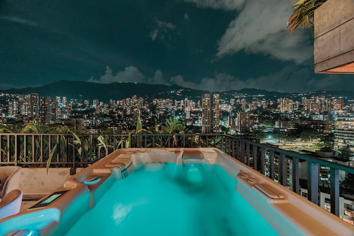 Sky-level Poblado Luxury·2490 Sqft·private Jacuzzi - Medellín