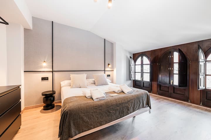 Ando Boutique - Apartamento De 2 Dormitorios - Salamanca, España