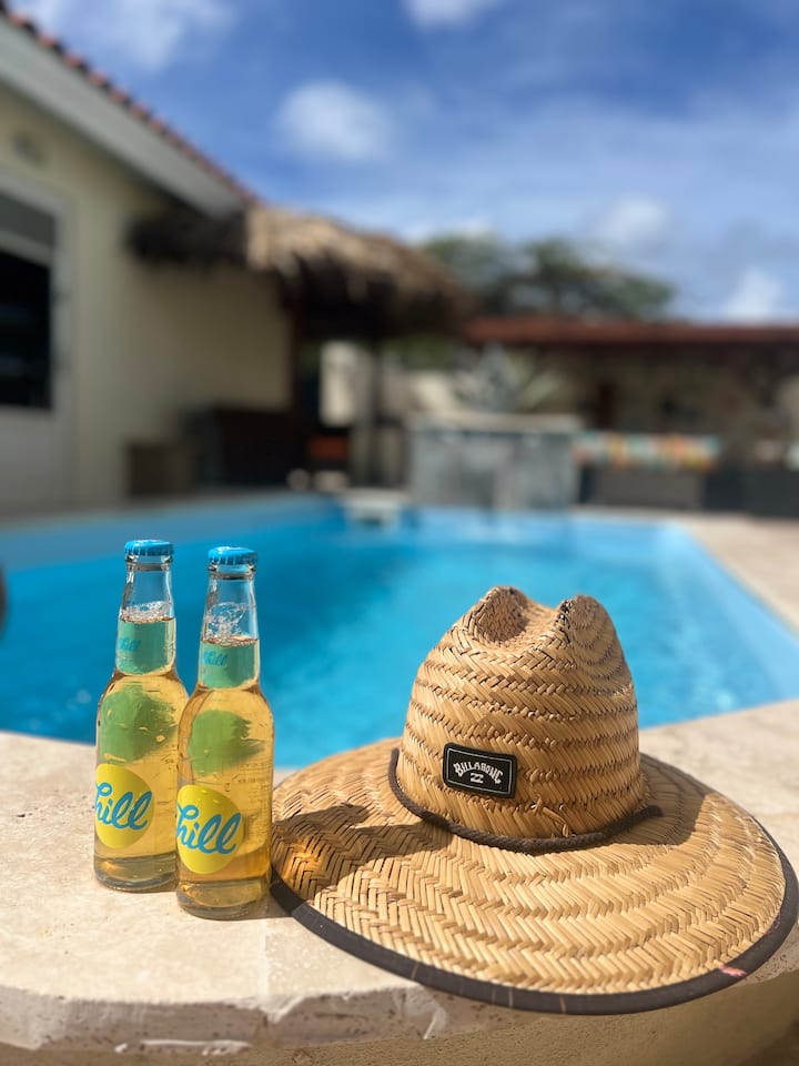 Gypsea Breeze Wagon Retreat - 4 Mins To Beach! - Aruba