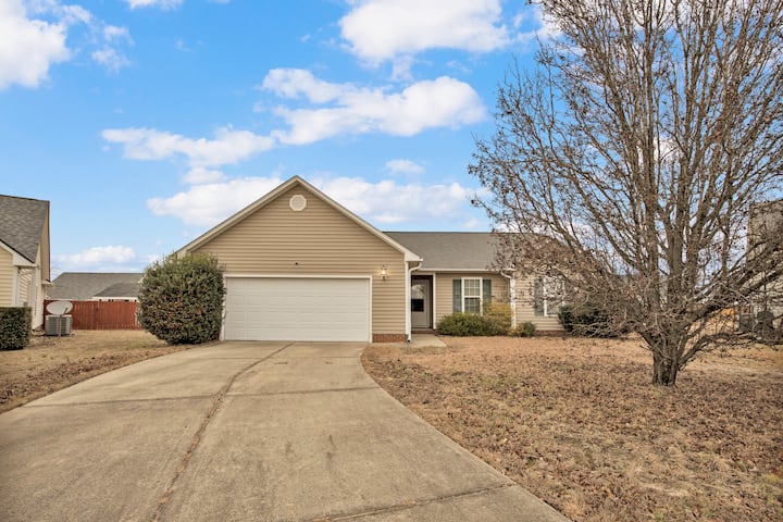 Spacious 3br Home In Fayetteville, Nc - Fayetteville, NC