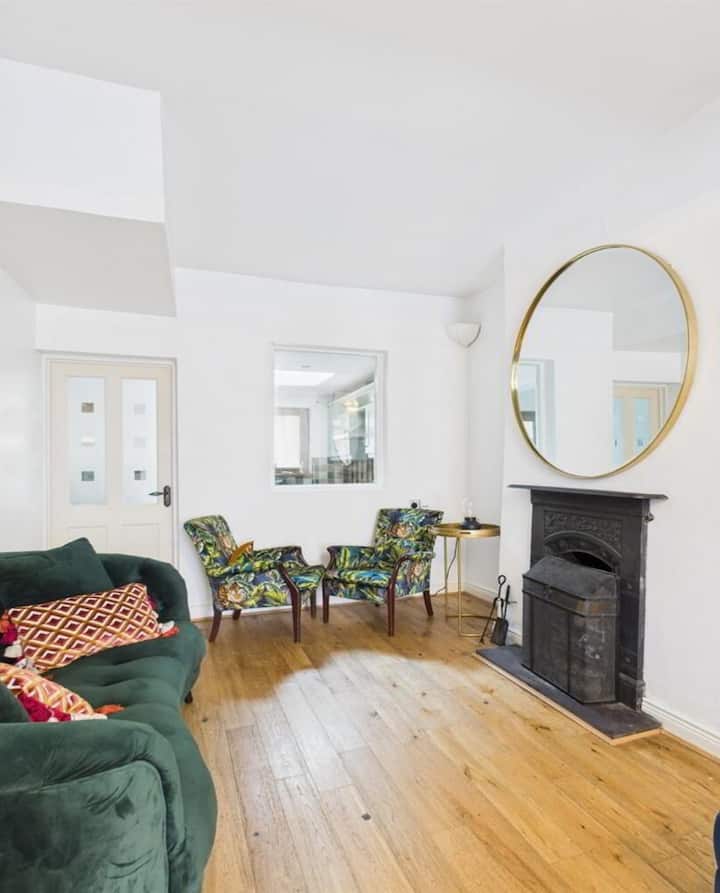 Artana Holiday Home - Belfast