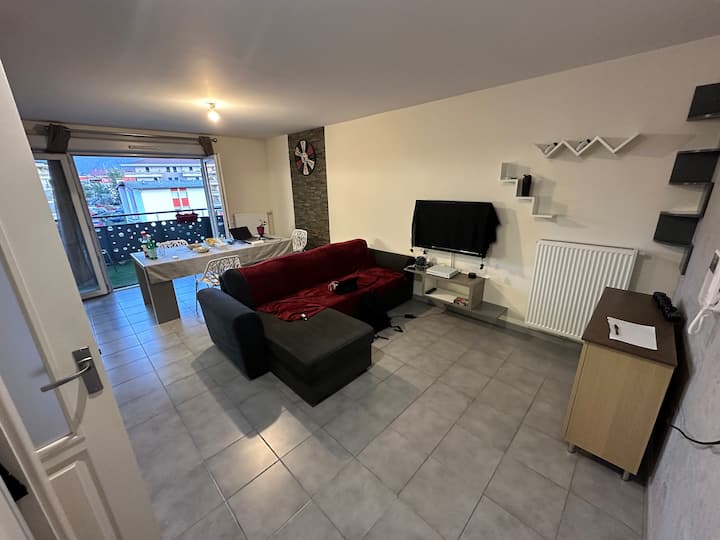 Appartement Calme Au Bord D'une Rivière - Bonneville