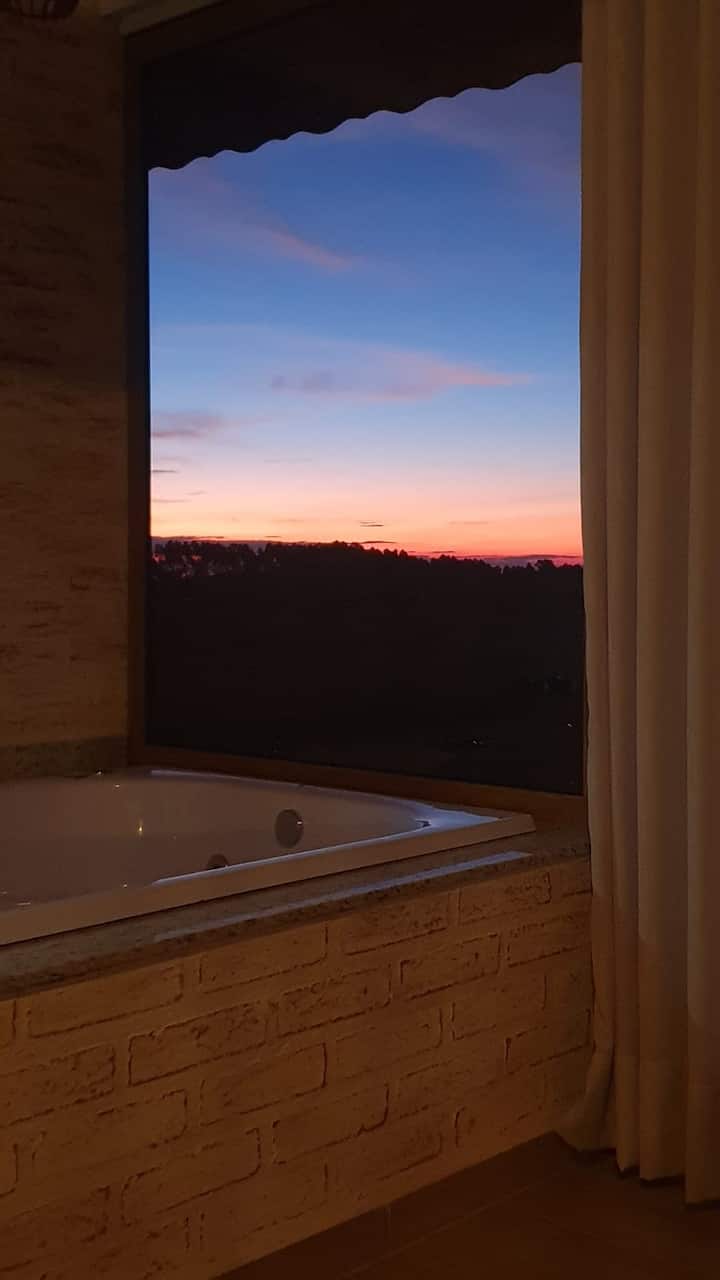 Chalé Pinus - Com Hidromassagem - Brazil