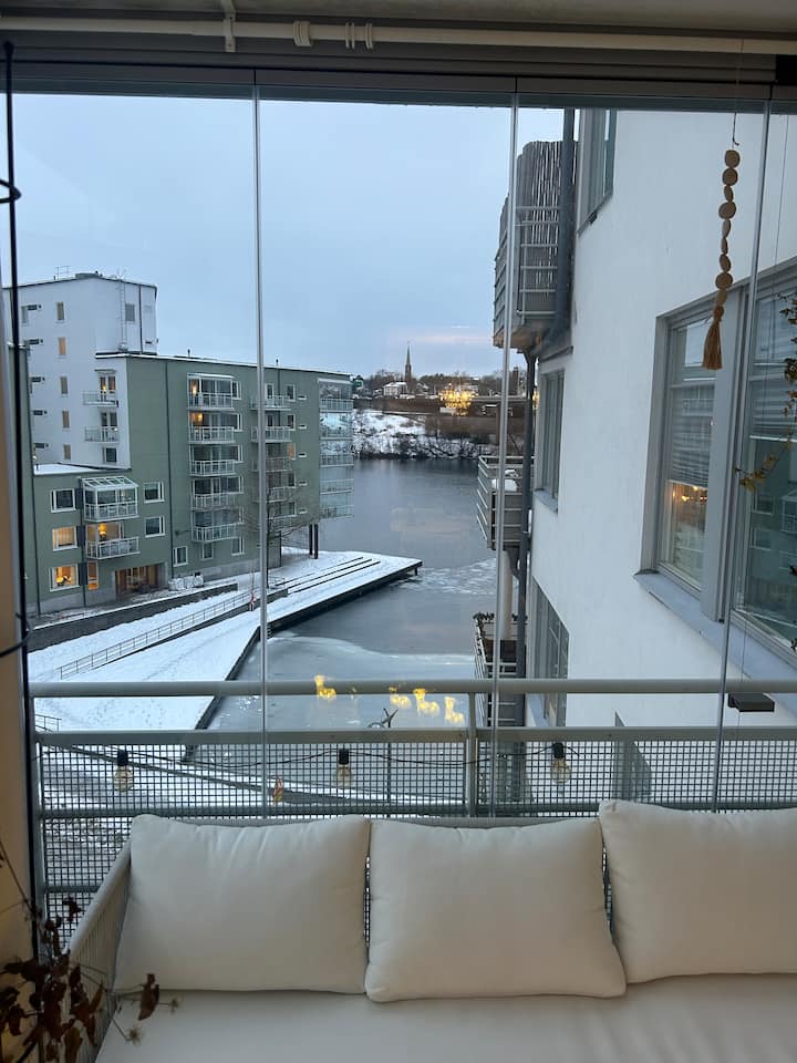 Nyrenoverad 2:a Med Sjöutsikt - Stockholm