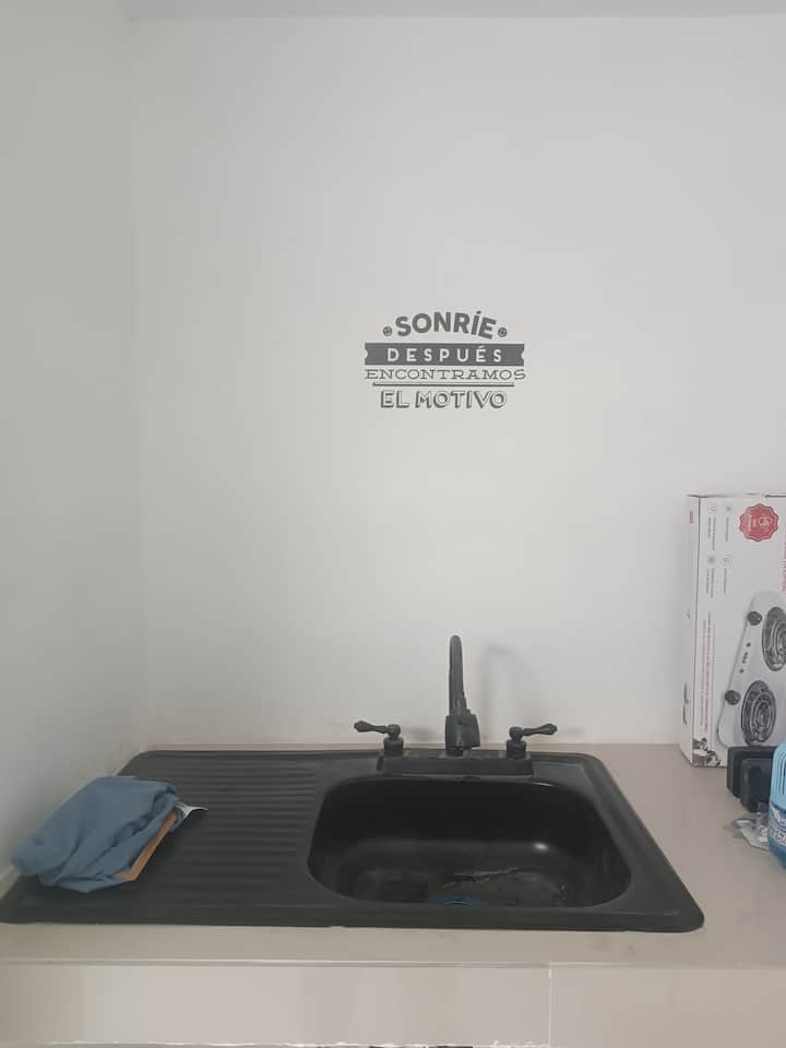 Mini Depa Privado En Esquina Cerca De Uanl - Guadalupe