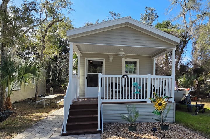 Joja’s Nature Coast Retreat - Homosassa Springs, FL