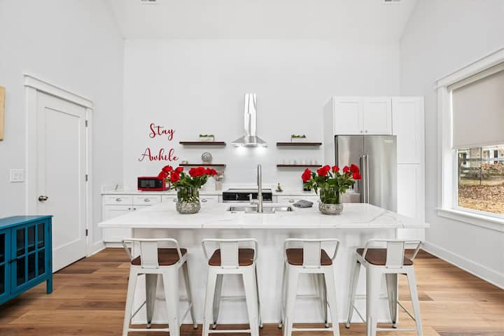 Serenity Cottage Of Potomac - Congressional Country Club