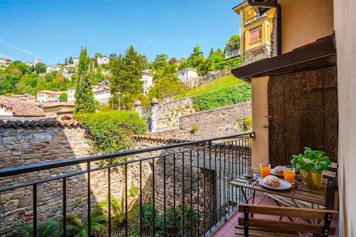 Un Angolo Incantato A Bergamo Alta - Bergamo