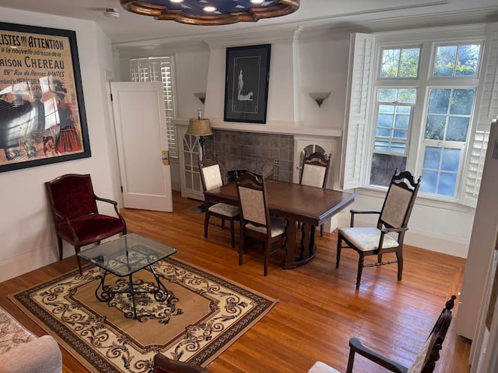 Inviting, Elegant 2 Br In Elmwood - Renovated! - Berkeley, CA