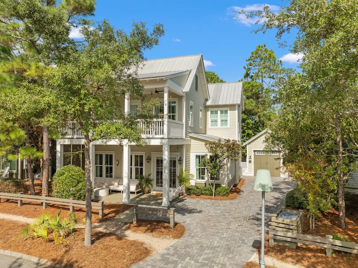 Watercolor W/ Firepit, Sauna, Bikes! Walk To Pool! - Seagrove Beach, FL