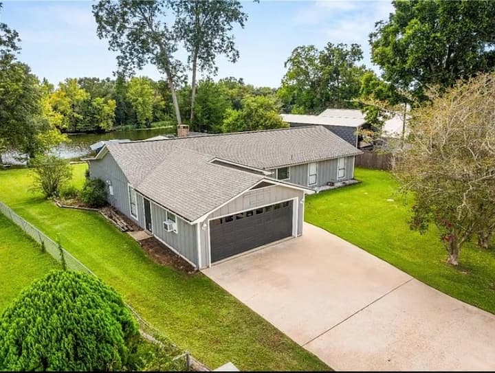 The Drifting Drake - Natchitoches, LA