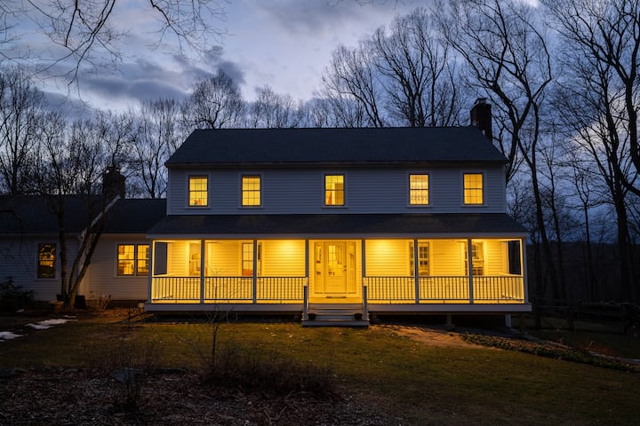 Spacious Family Retreat - New Canaan, CT