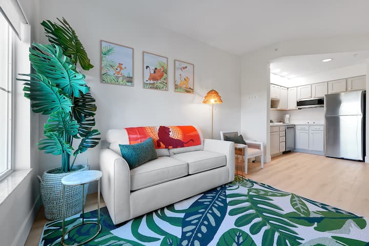 Lionkingtheme/nofees/freeshuttles/disneyparksarea - Lake Buena Vista, FL