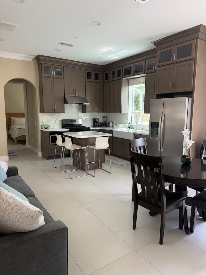 New Adu, Close To Disneyland, Little Saigon, Beach - Santa Ana, CA