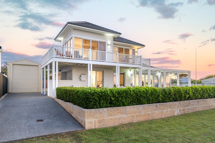 Casablanca Absolute Water Frontage - Busselton