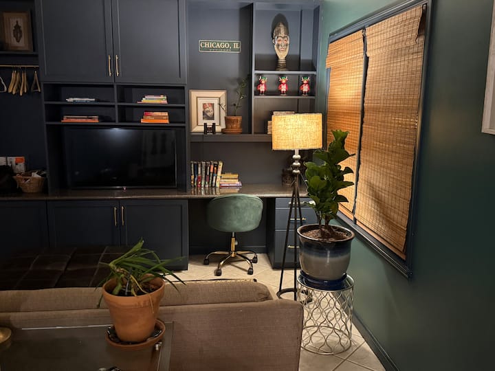 New Listing! Private Swanky 1 Bdrm Suite On 3 Acre - Union City, GA