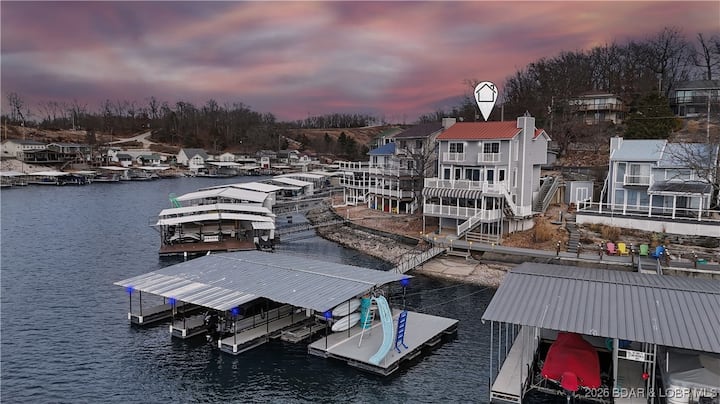 Lakefront Home, Private Dock W/ Slide & Kayaks - Lake Ozark, MO