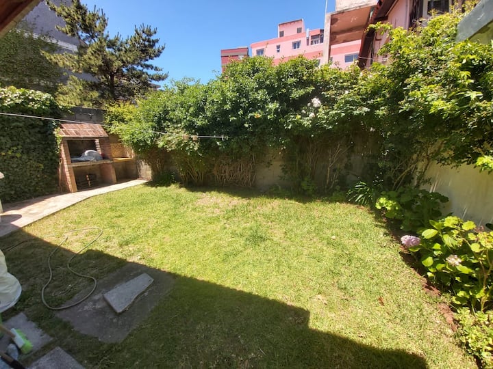 Un Refugio Verde A Metros Del Mar Y El Centro - villa Gesell