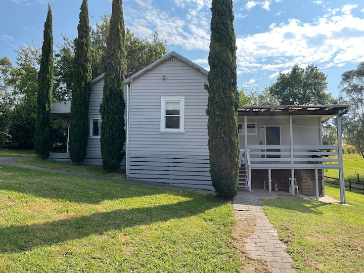 Cottage Walking Distance To Wineries! - Seville