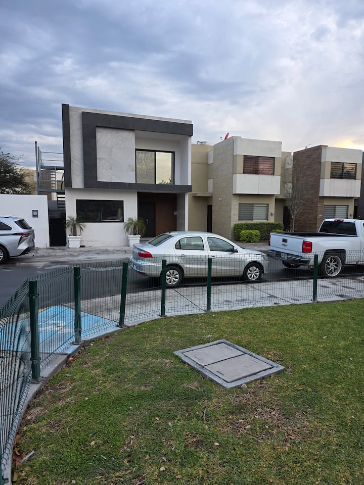 Privada Residencial Aviana, Amueblada - Monterrey