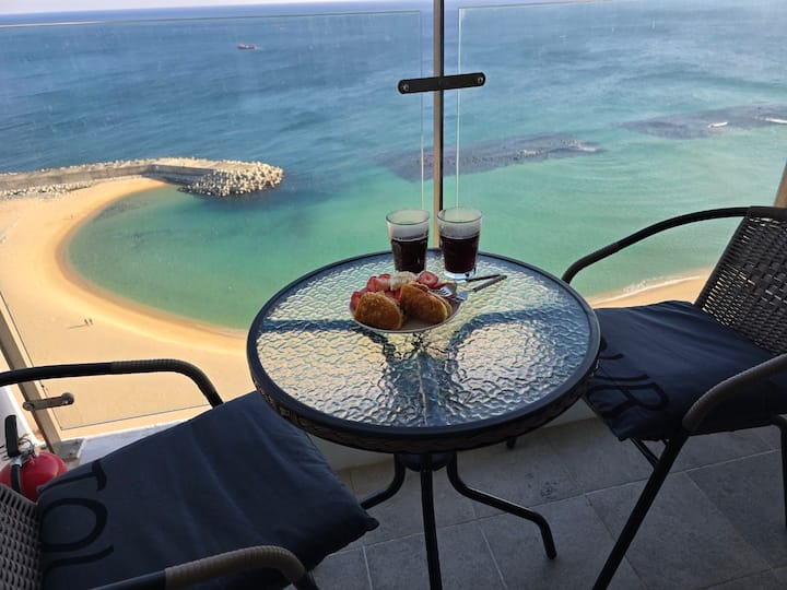 속초등대해변오션뷰
써밋베이 16층시그니처오션뷰
등대해수욕장1분거리
낭만포차거리~
카페거리~ - Sokcho-si