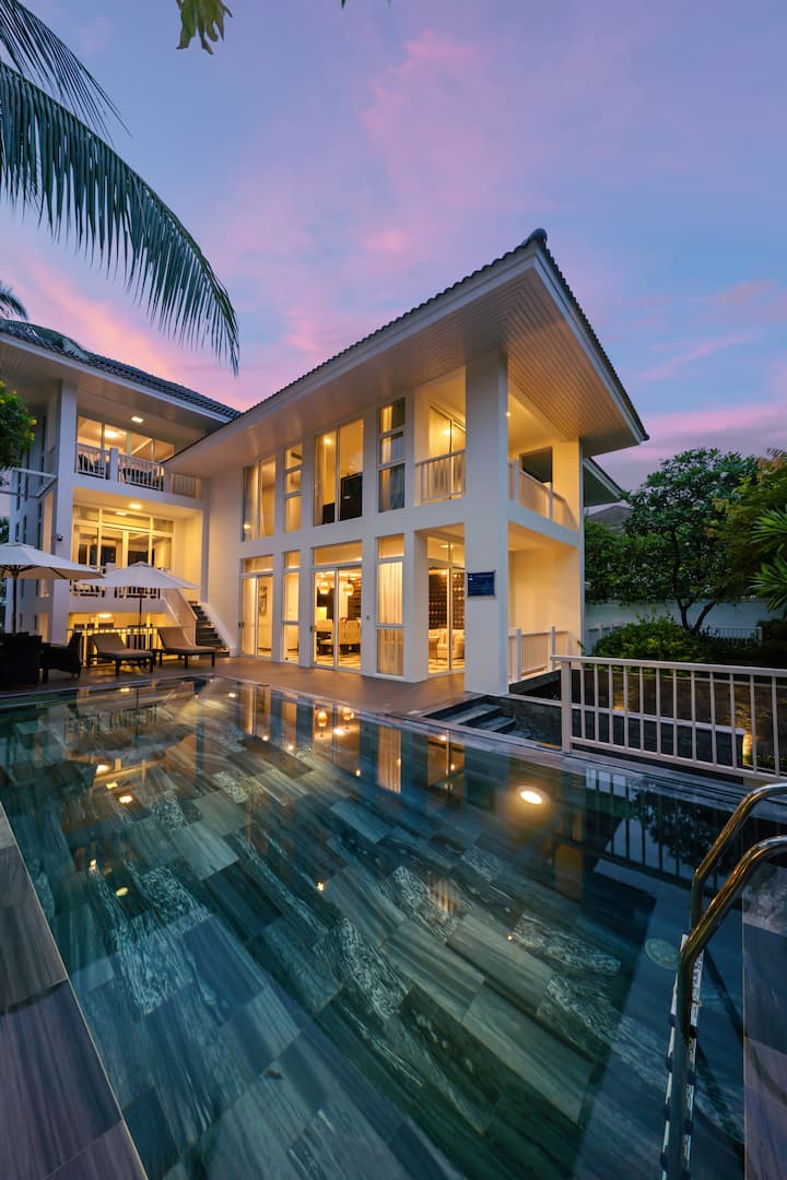 Queen's Flower Drive Villa 301 With Private Pool - Da Nang