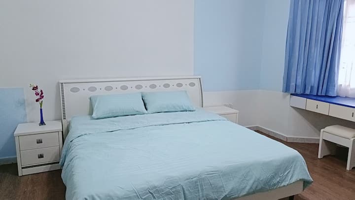 出行方便，附近很多商店，走路都能到商店，就在Batu Pahat龙华。 - Batu Pahat