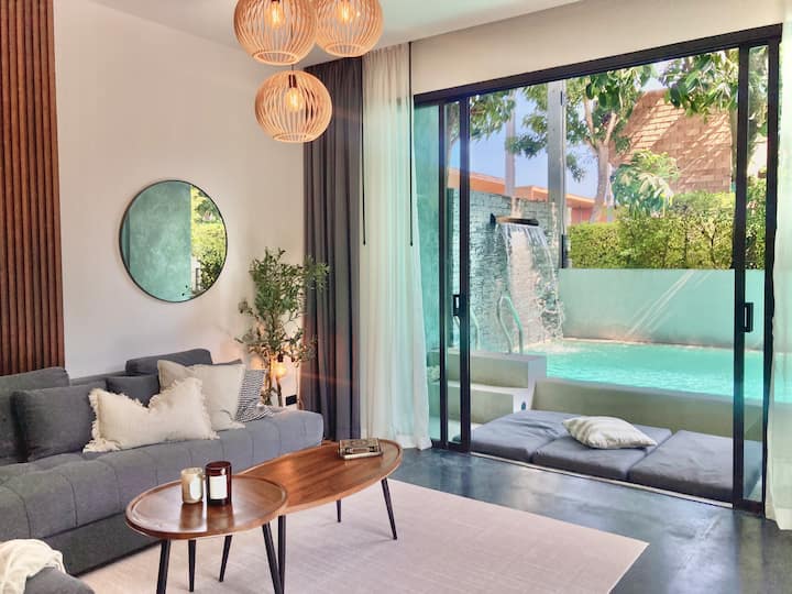 Luxury Pool Villa Near Fitness Street | Chalong - 푸켓