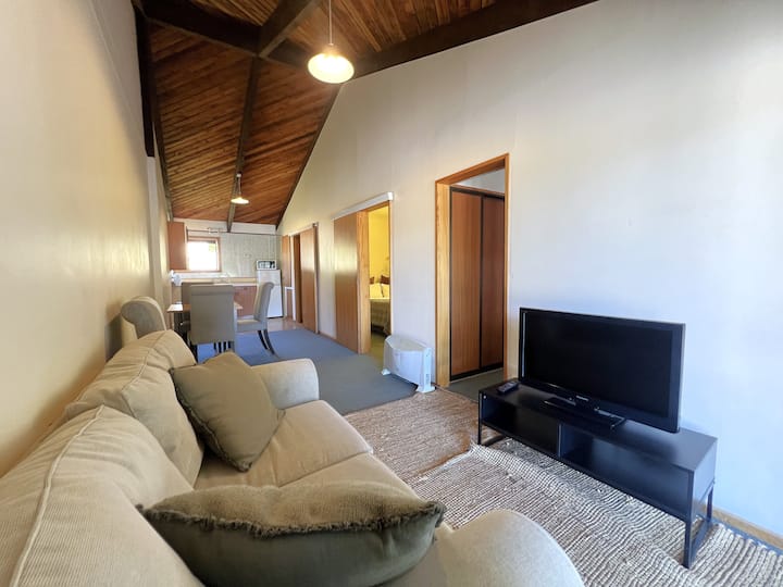 Simple & Practical Two-bedroom Standard Apartment - Wanaka