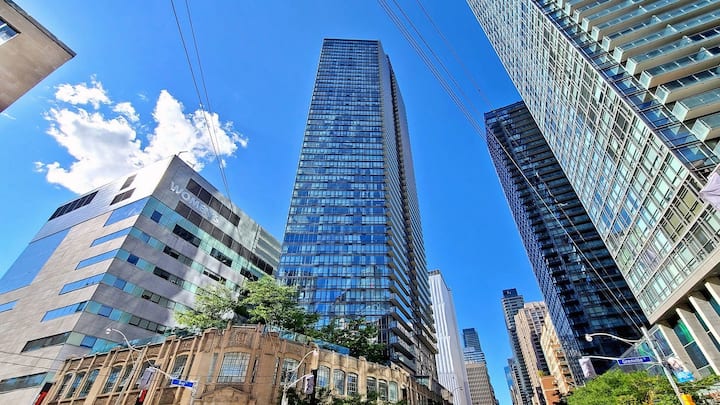 1 Bdrm Apartment Close To U Of T, Mins To Subway - Toronto