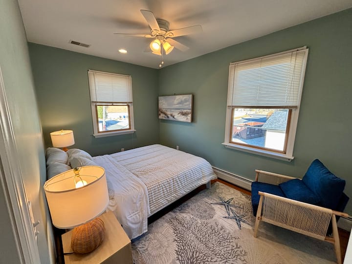 Ocean Cottage W/ Private Beach Access - Sea Bright, NJ