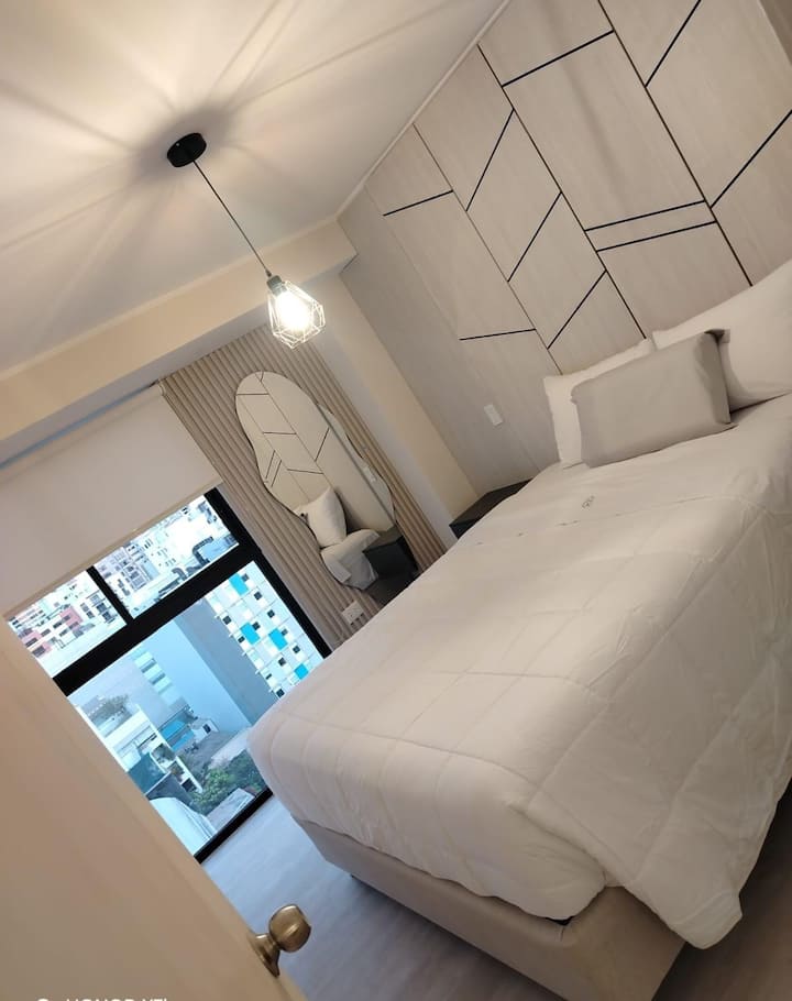 Lovely Apartment Miraflores Pool/gym/ 1301a - Lima