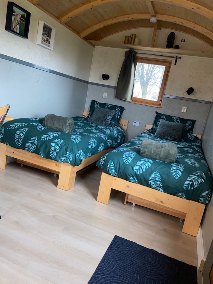 Shepherd Hut 2a - Weert