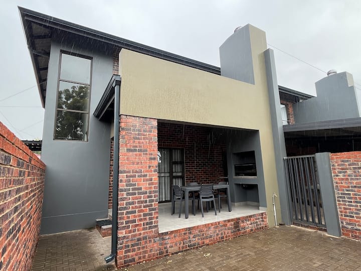 Home Away From Home. Safe, Modern, Spacious. - Mokopane