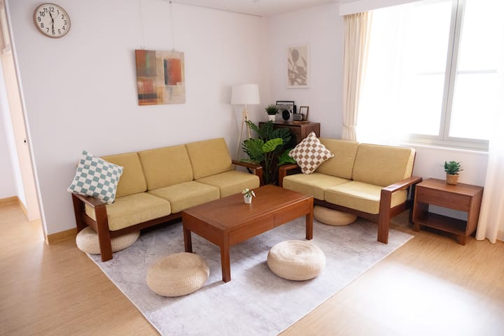 【森林系漫遊 / 包棟首選】
森林系景觀公寓｜整層30坪大空間｜3房最多住8人｜靠近永安市場捷運 - New Taipei City