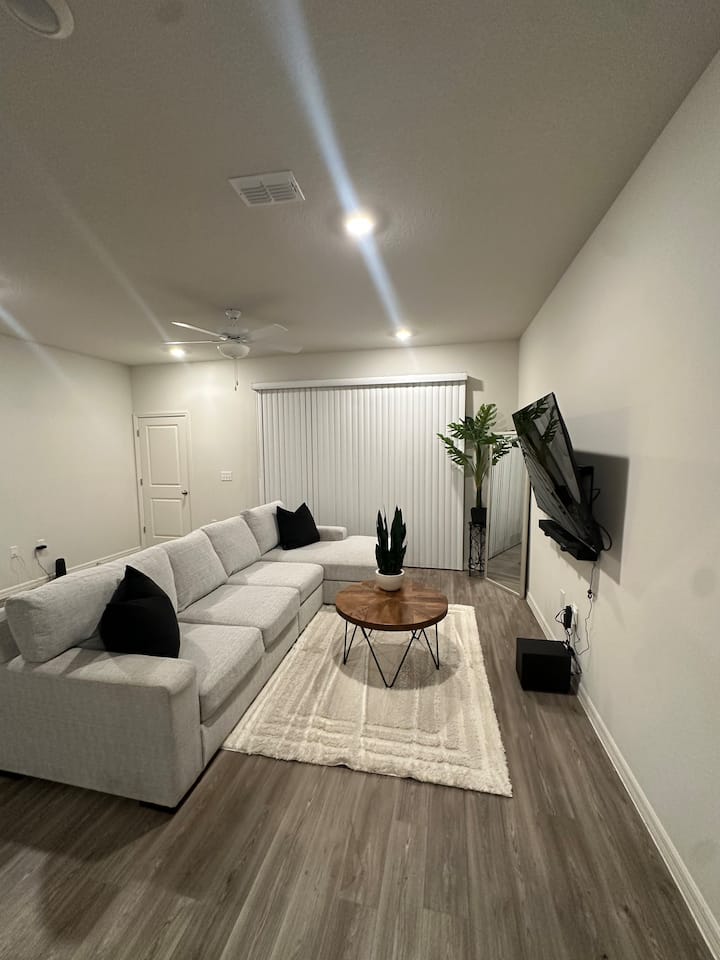 Modern 3br Townhome In Wesley Chapel | Near Tampa - Wesley Chapel, FL