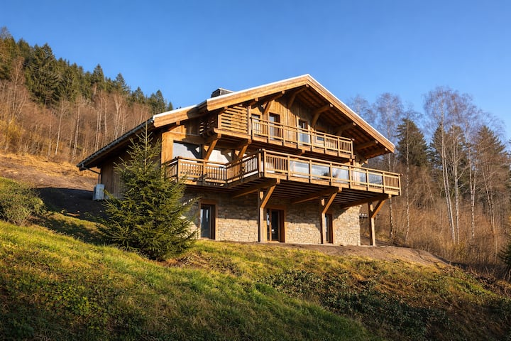 Chalet De Luxe 270m² 13p, Spa, Sauna, Hammam & Vue - Bussang