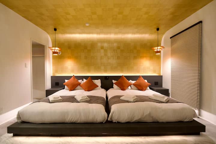 ダブルベッド2台の1ルーム / 路面電車駅から徒歩8分 / ローディア109 101号室 - Sapporo