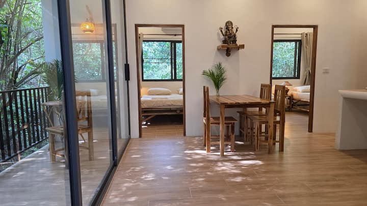 Mouse House - 帕岸島