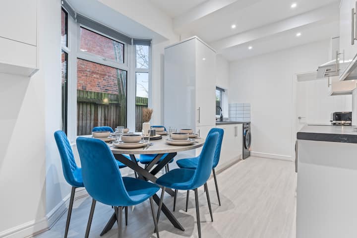 Central Birmingham 4 Bedroom Escape| Free Parking - Birmingham
