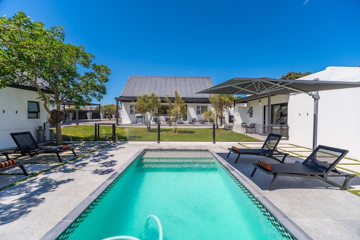 Modern Coastal Retreat In St Francis Bay - Saint Francis Bay