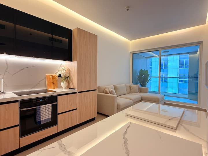 Stylish & Aesthetic Apartment| Sulafa Tower|marina - Dubai