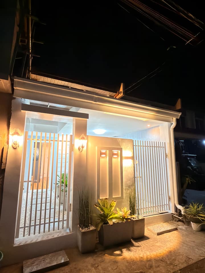Cozy Semi-industrial 3b Homestay In Naga City - Naga