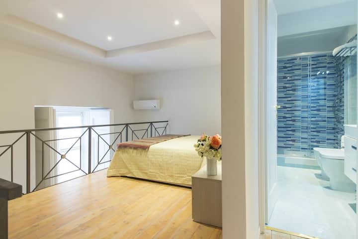 Palazzo D'auria 5 - Appartamento Deluxe 5 - Naples
