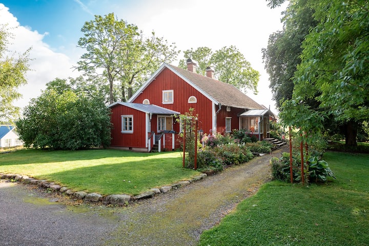 Trygga Gården - Vara