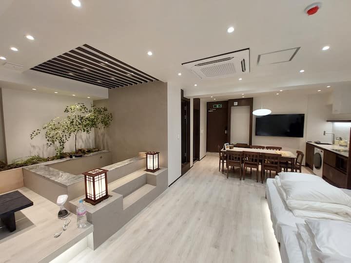 [려안 서면점] 료칸 자쿠지/ 서면역 2분 / 가족 및 단체 특화 - Busan